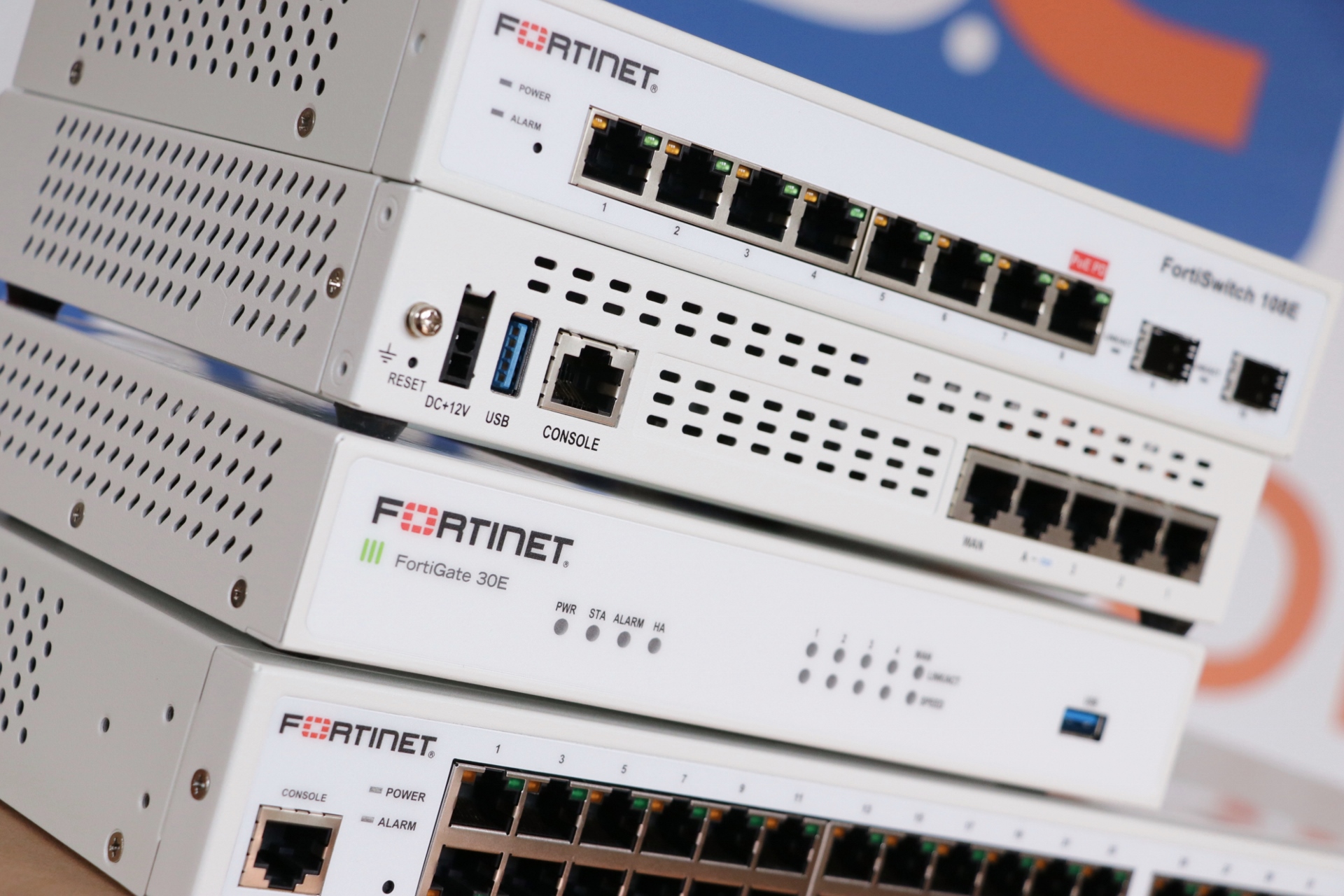 PROTOKÓŁ 802.1x URZĄDZENIA SIECIOWE FORTINET - Premium Bank